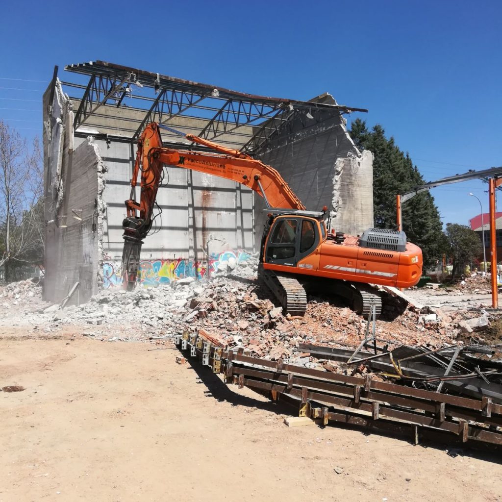 Somos especialistas en demoliciones de todo tipo de estructuras.